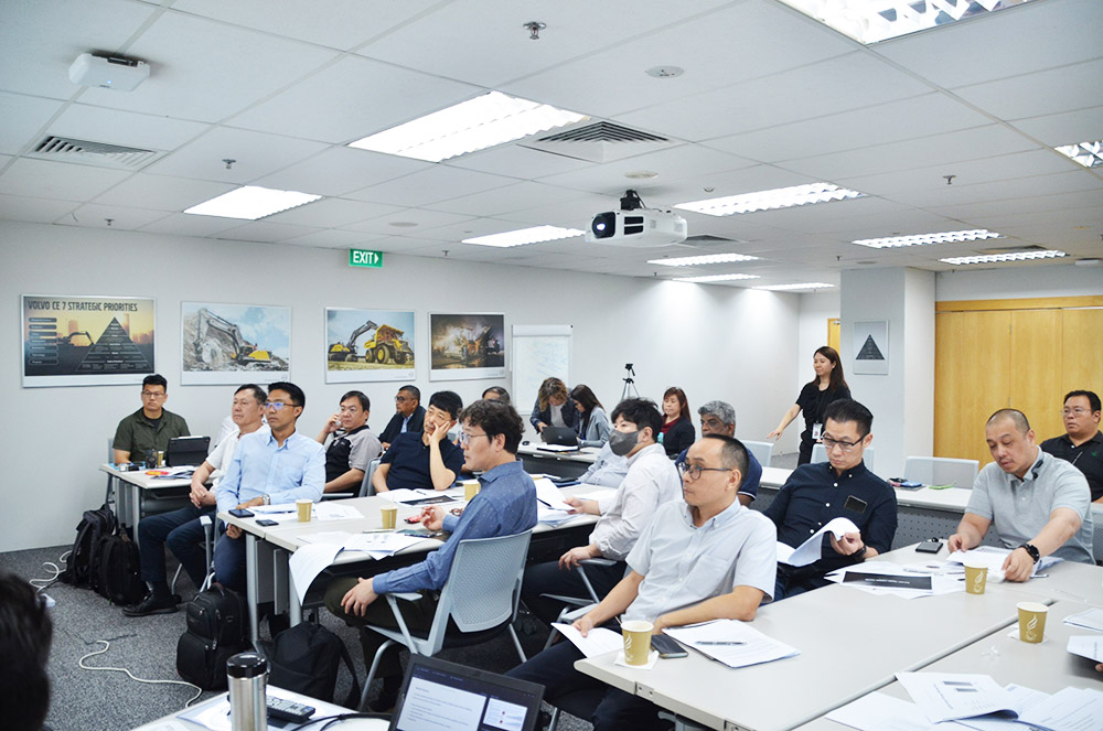 Volvo Bess training tại Singapore cho các đại diện châu Á